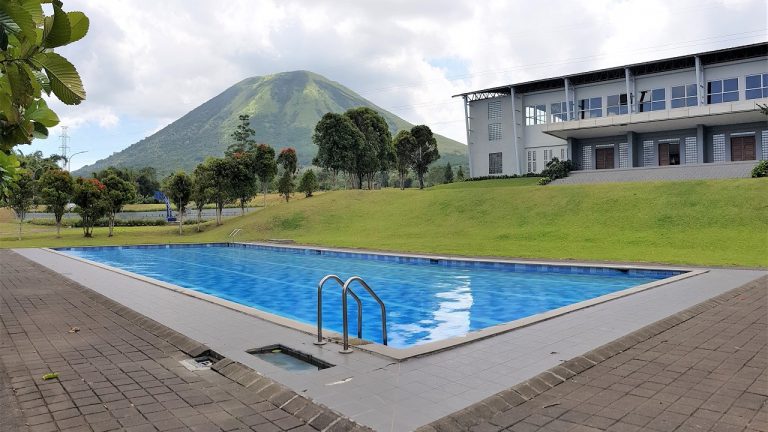 Losnito – Lokon St. Nikolaus Tomohon